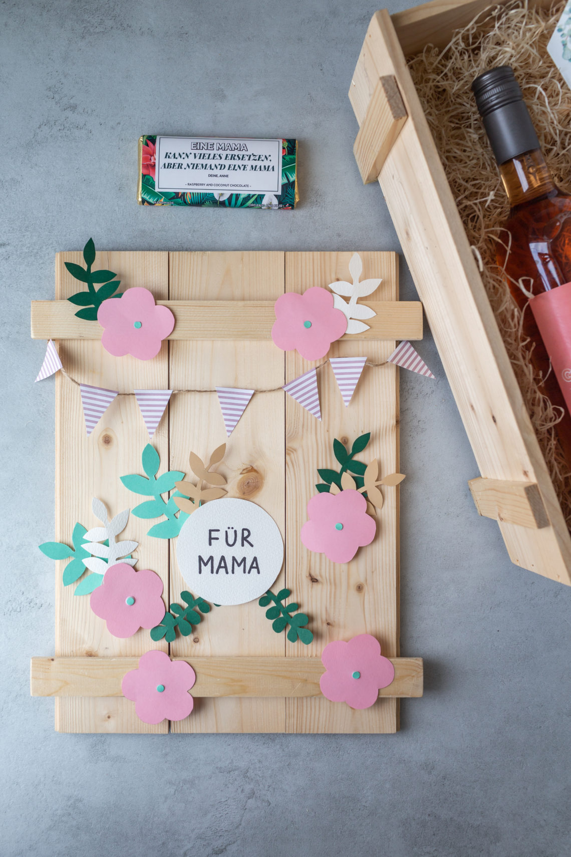 Basteln zum Muttertag: DIY Geschenkebox mit persönlichem Inhalt